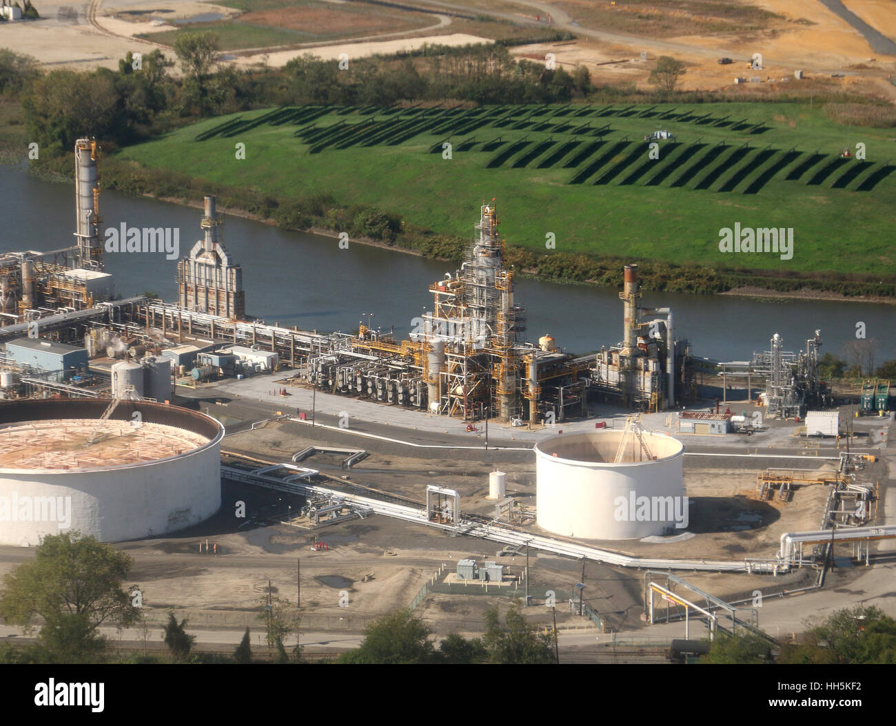 Oil refinery along river Pennsylvania Stock Photo - Alamy