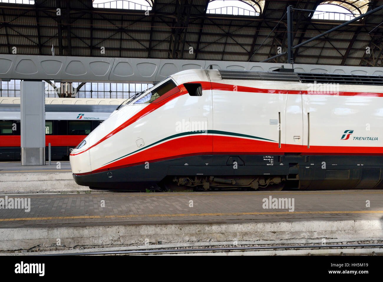 Trenitalia frecciabianca hi-res stock photography and images - Alamy