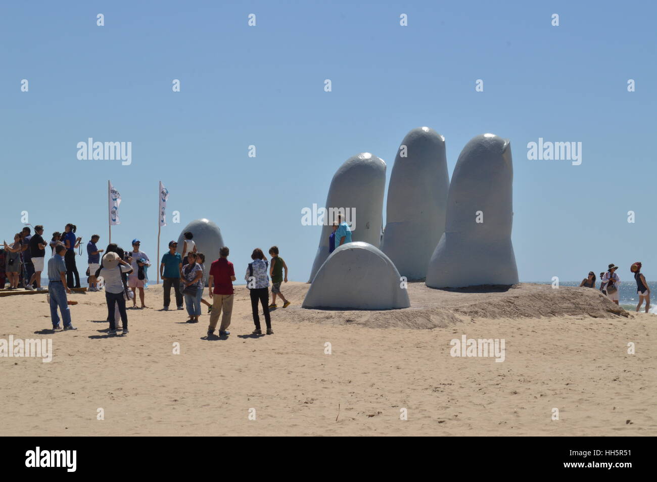 Five fingers punta del este hi-res stock photography and images - Alamy
