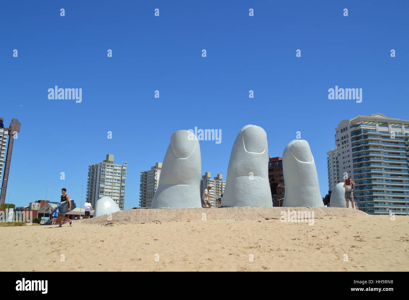 Five fingers punta del este hi-res stock photography and images - Alamy