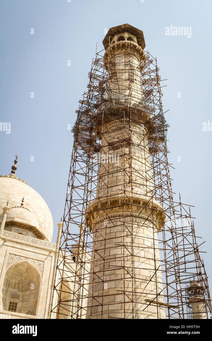 Repairing Gateway Of India High Resolution Stock Photography and Images ...
