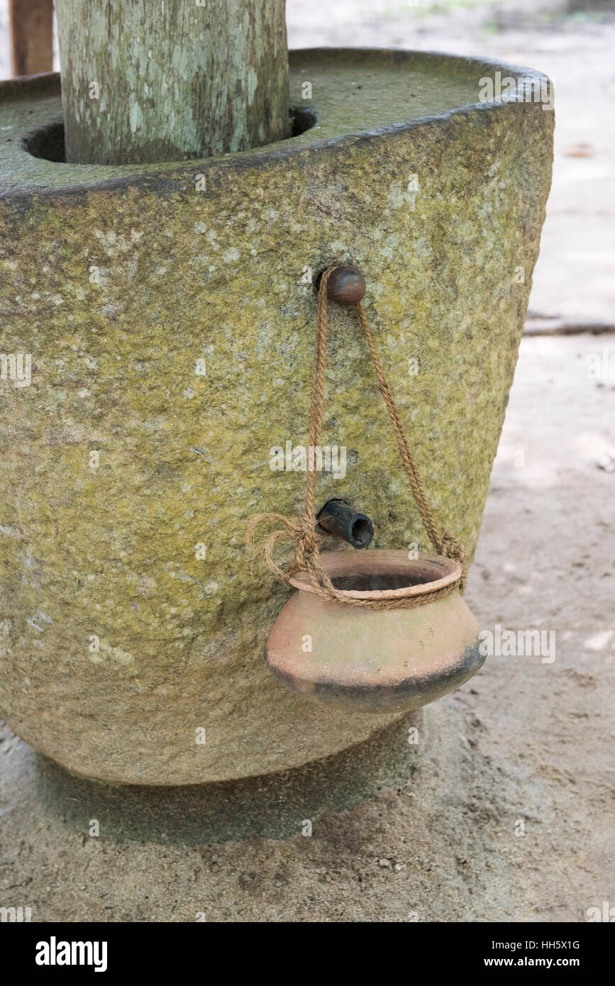Sekkuwa, implement used for extracting coconut oil, Martin ...