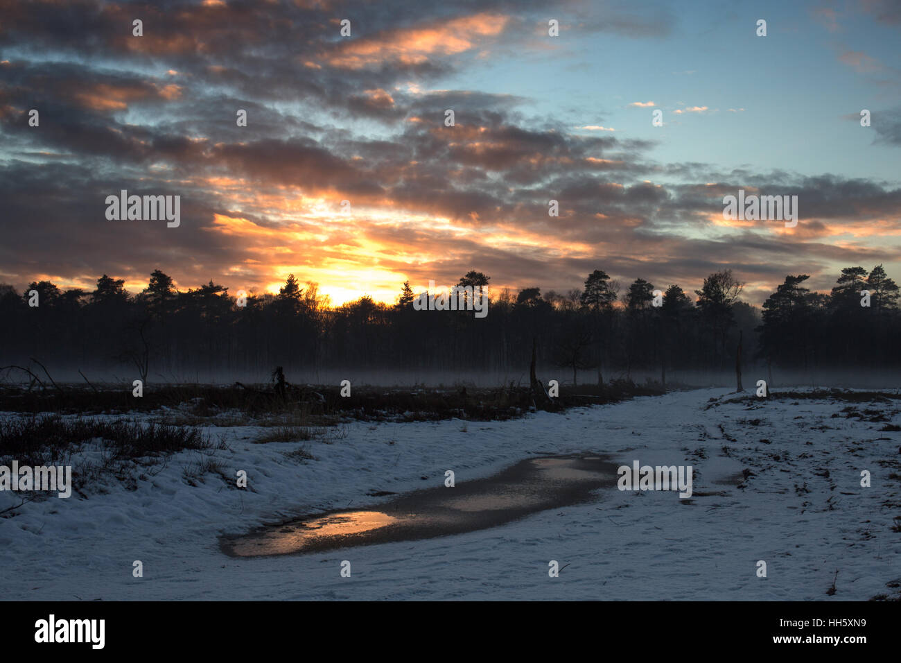 Dark clouds sunset snow hi-res stock photography and images - Alamy