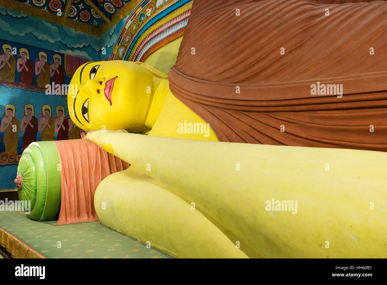 Sri Lanka's longest reclinging buddha staue (35m), Galagoda ...