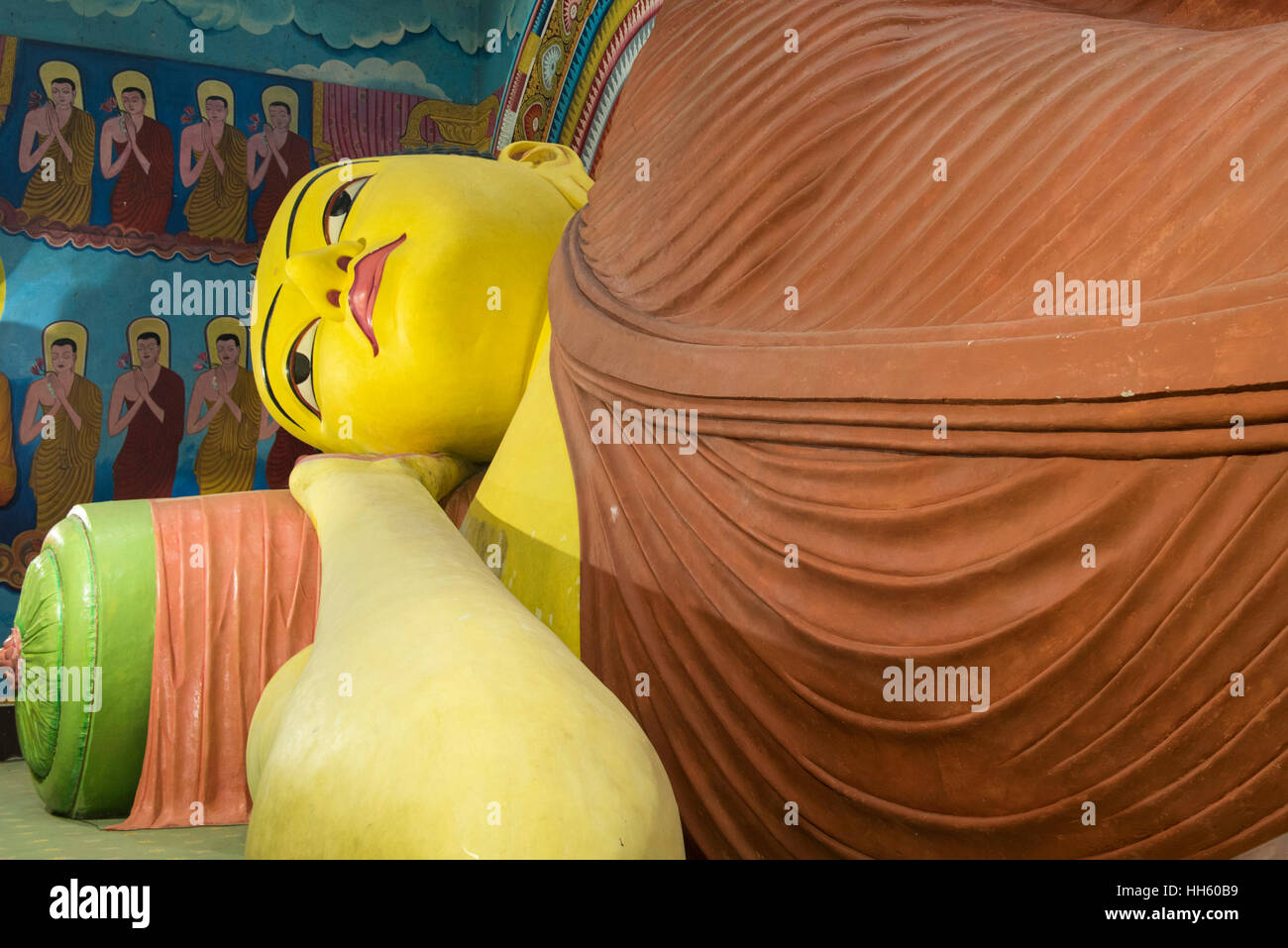 Sri Lanka's longest reclinging buddha staue (35m), Galagoda ...
