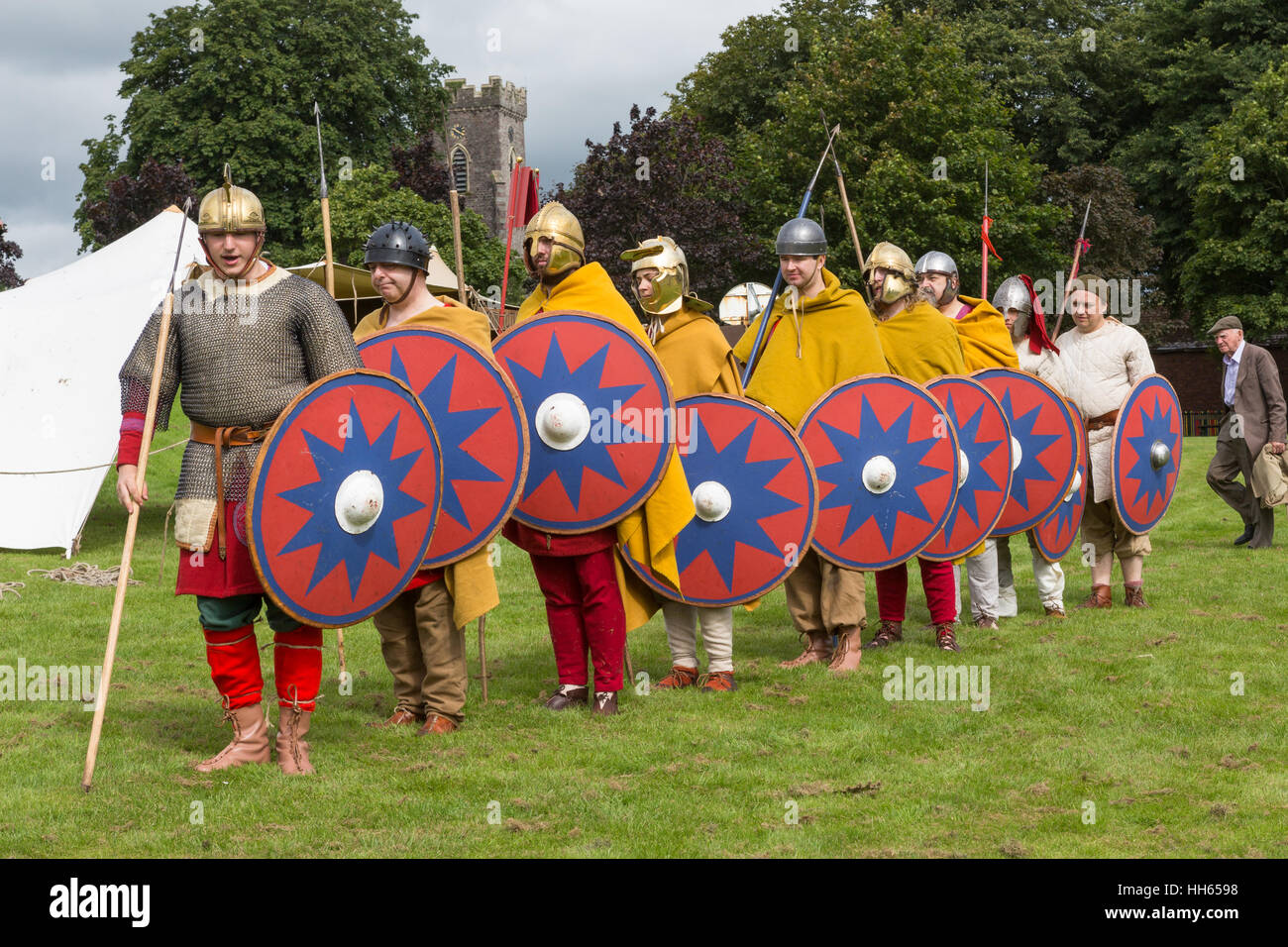Roman centurion reenactment hi-res stock photography and images - Alamy