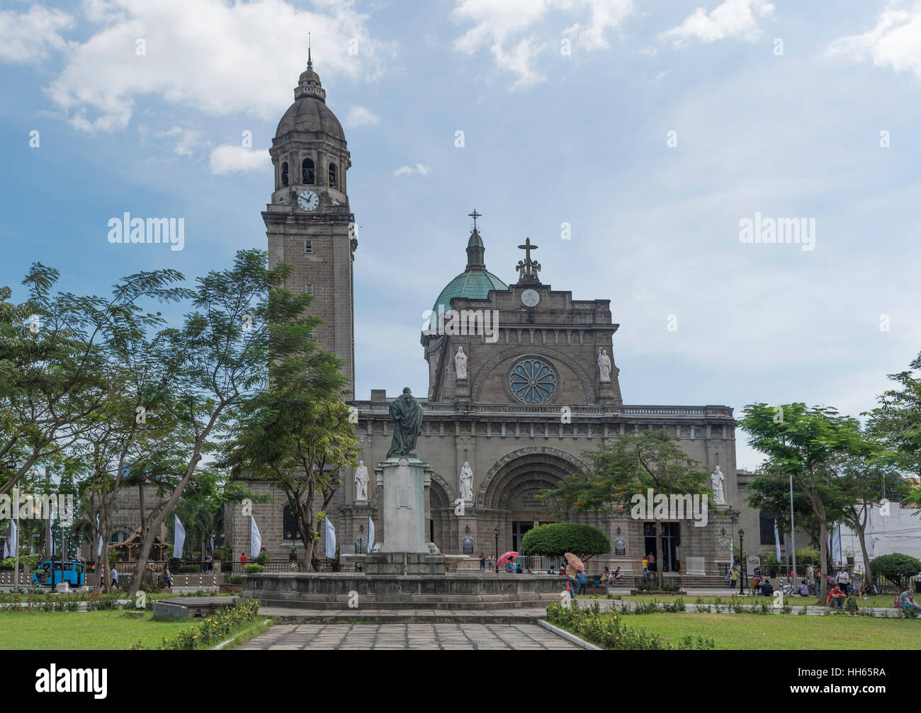 Manila cathedral hi-res stock photography and images - Alamy