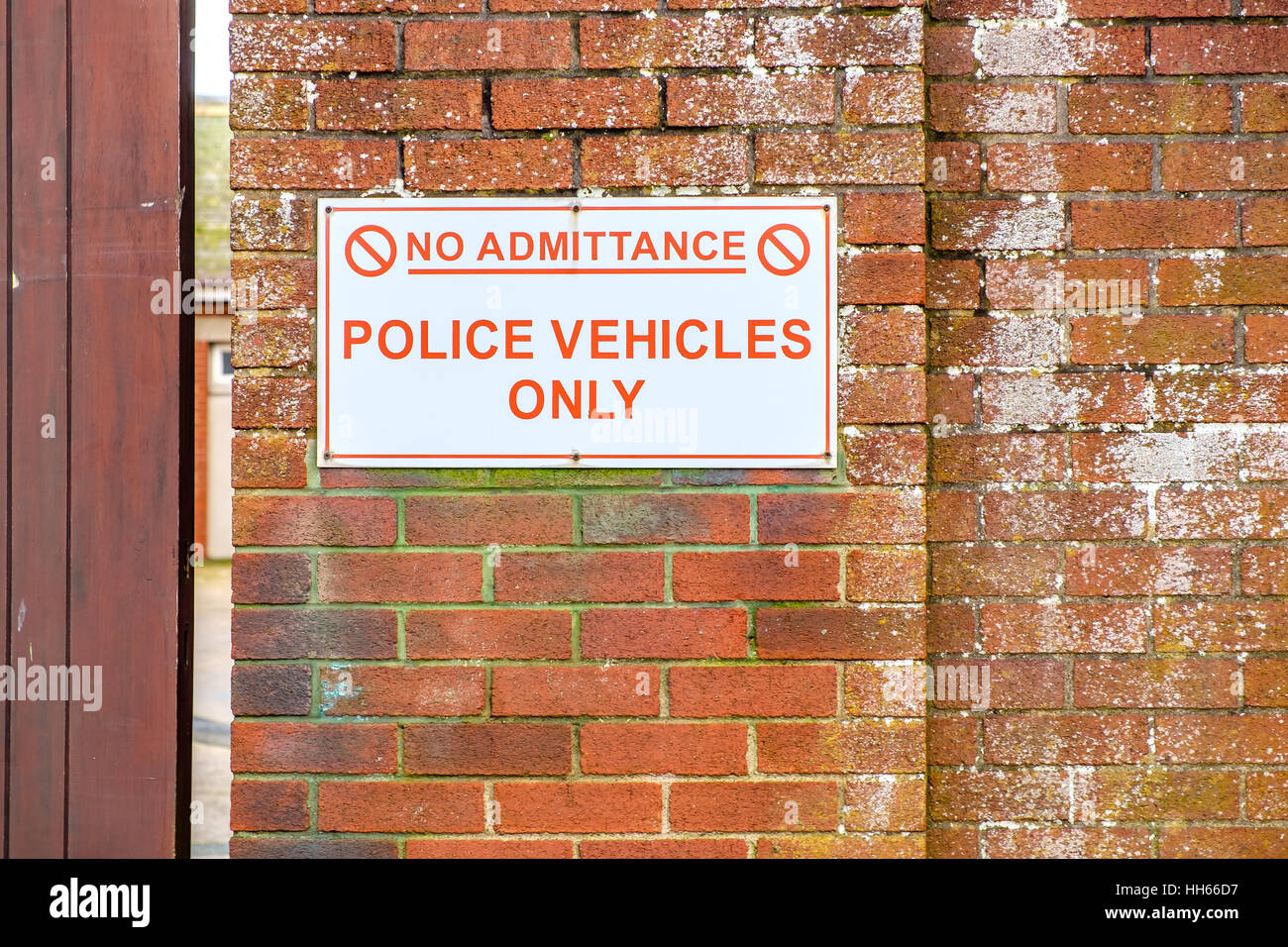 Police Vehicle sign Stock Photo - Alamy