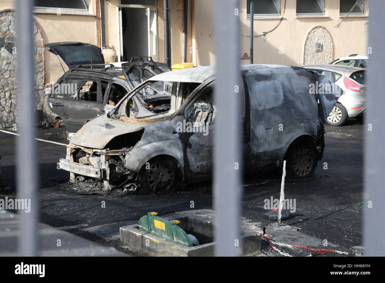 Napoli, Italy. 16th Jan, 2017. Gas tank explodes leaving one dead and ...