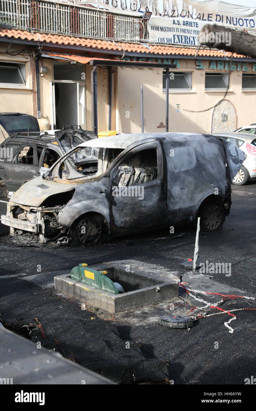 Napoli, Italy. 16th Jan, 2017. Gas tank explodes leaving one dead and ...