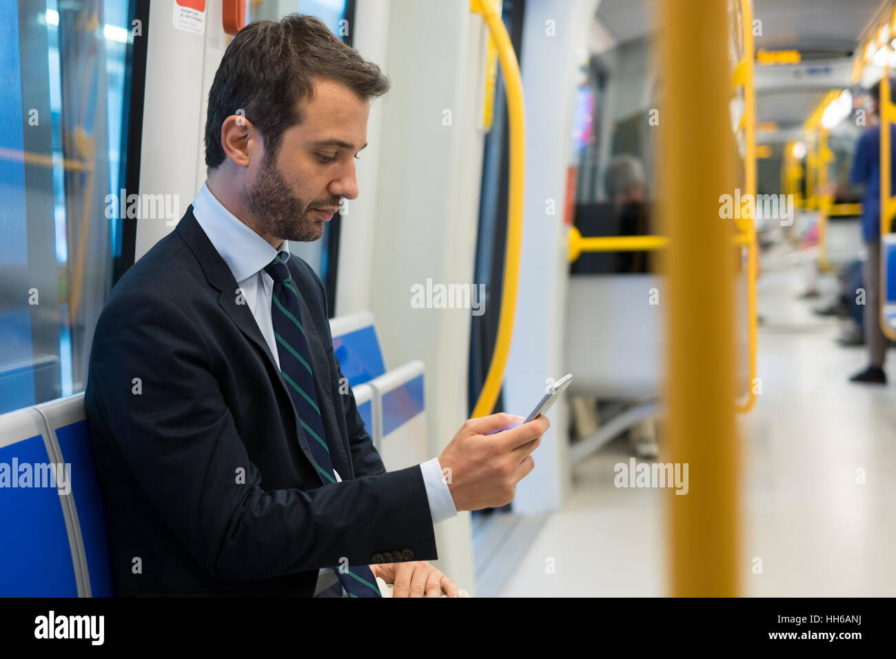 Businessman man commute london hi-res stock photography and images - Alamy