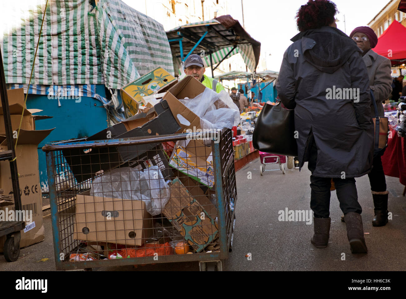 Garbage piled up at East Street market South London Stock Photo - Alamy