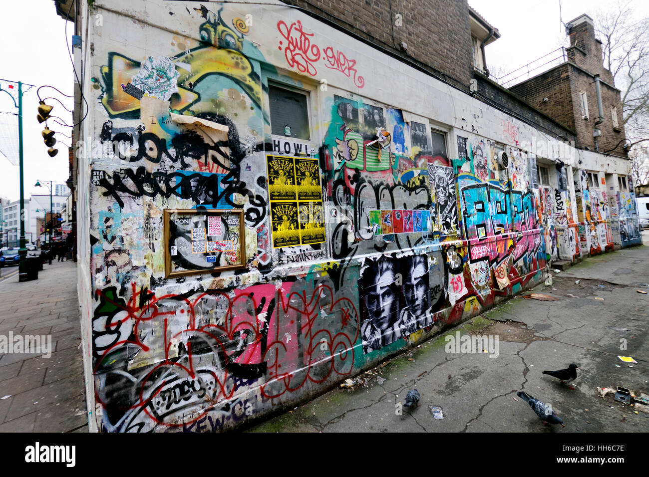 Graffiti street Art in East London off Brick Lane Stock Photo - Alamy