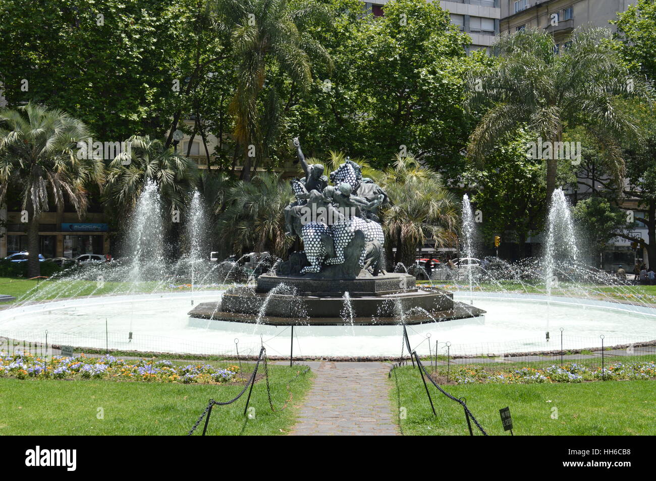 Montevideo sculpture hi-res stock photography and images - Alamy