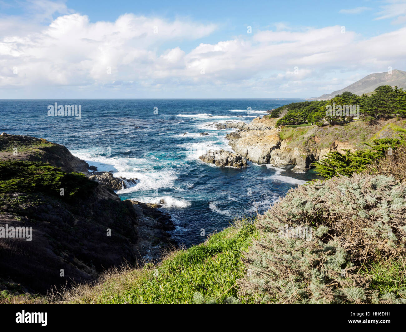 Spectacular coastal landscape scenery along the Pacific Highway ...