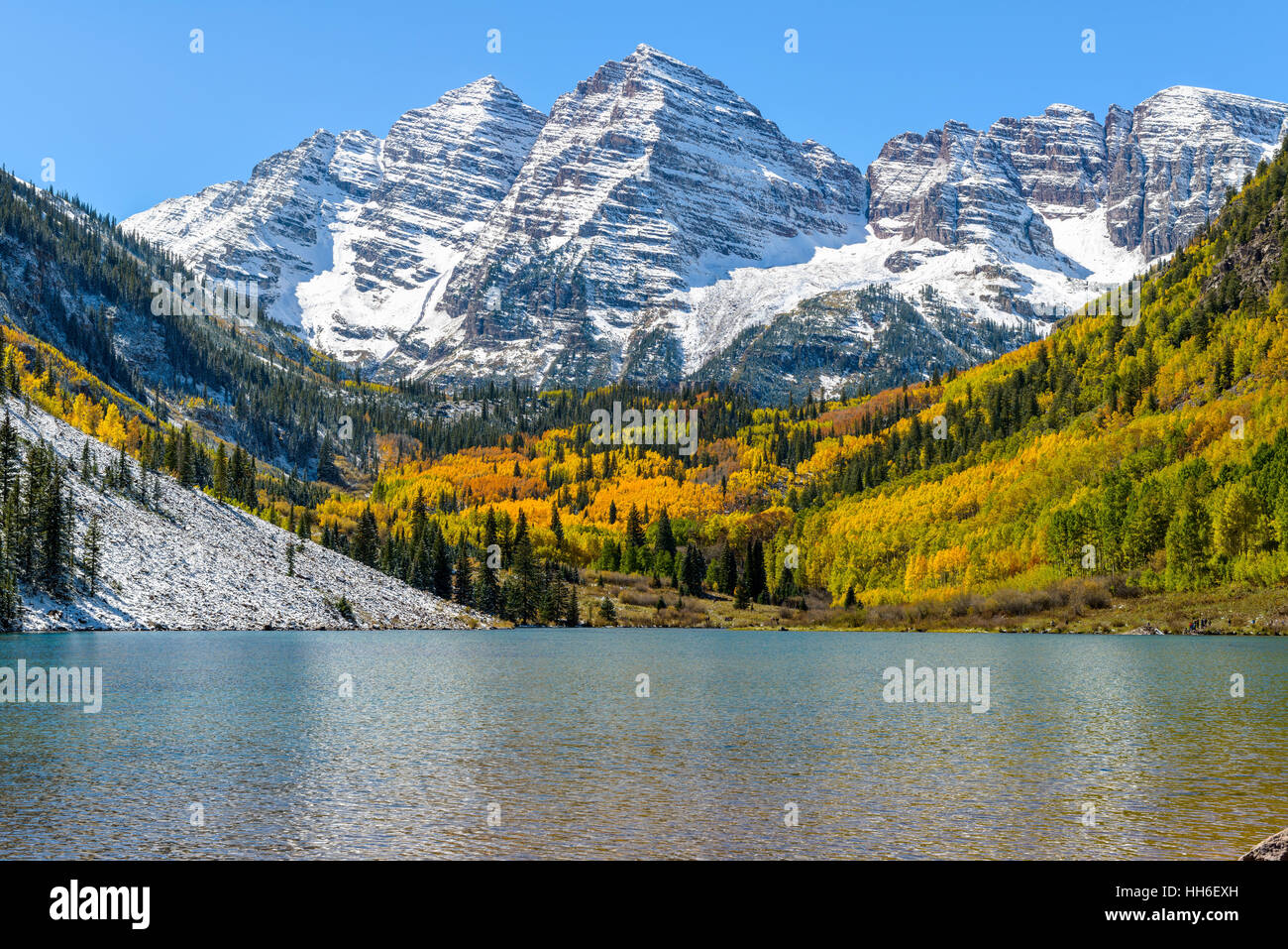 Maroon Lake - Autumn view of Maroon Lake, with snow coated Maroon Bells ...