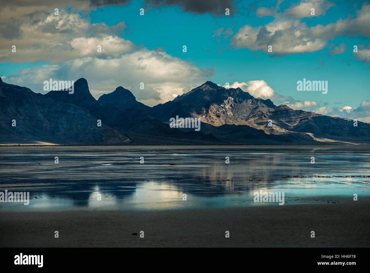 Bonneville Salt Flats covered in water Utah Stock Photo - Alamy