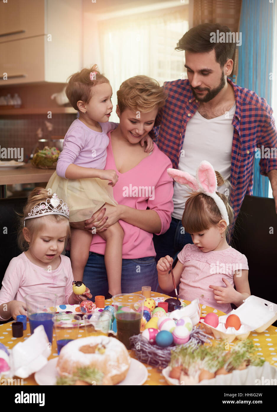 Family easter decoration hi-res stock photography and images - Alamy