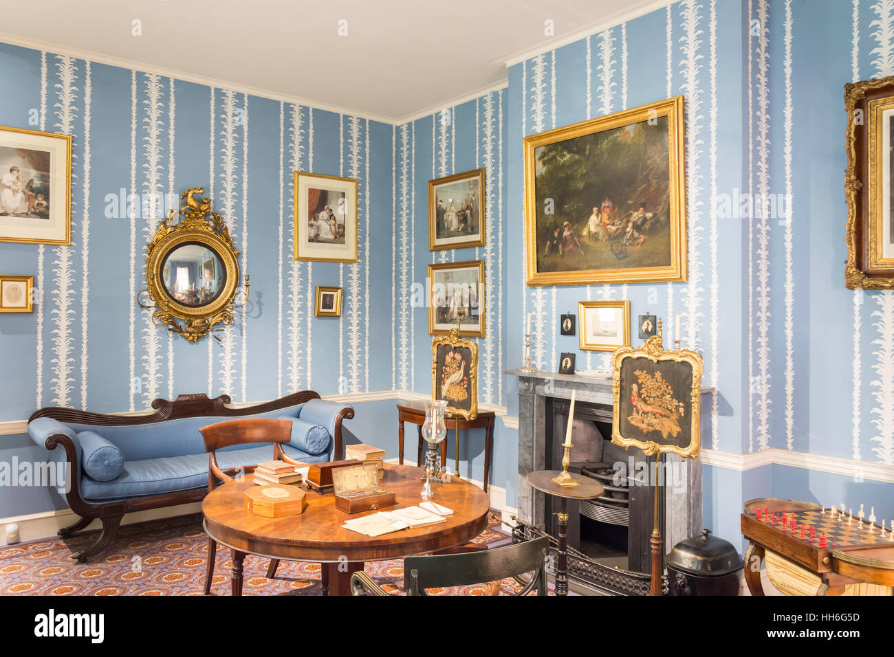 Traditional georgian drawing room hi-res stock photography and images ...