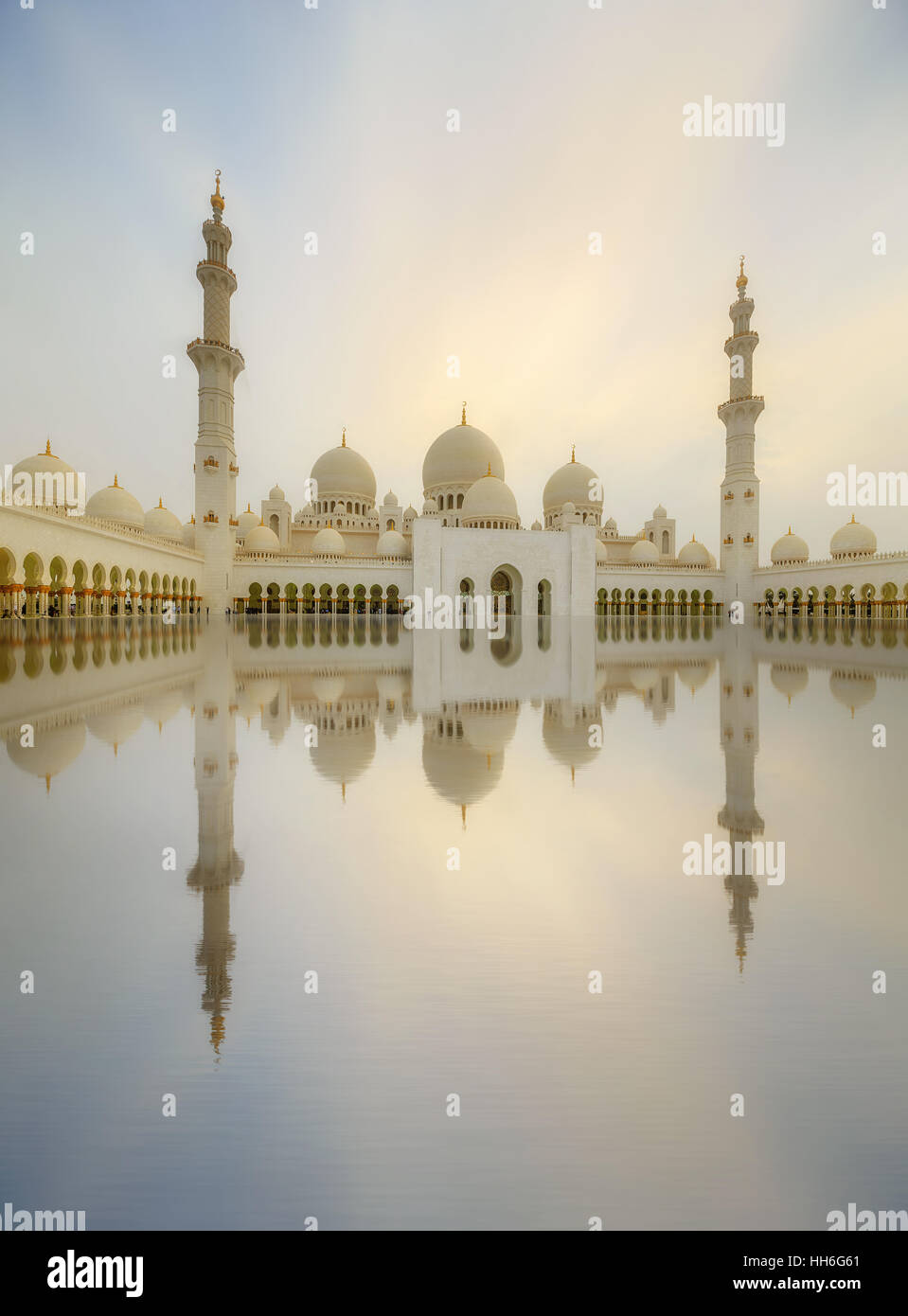 Sheikh Zayed Grand Mosque Stock Photo - Alamy