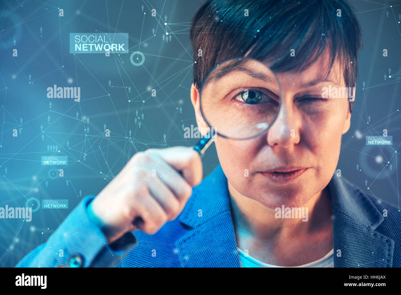 Social network expert performing analysis, mapping and measuring the ... Social network expert performing analysis, mapping and measuring the ...