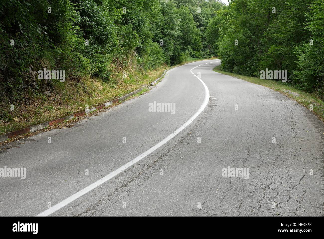 asphalt, route, bend, curve, crooked, warped, hunchbacked, humpbacked ...