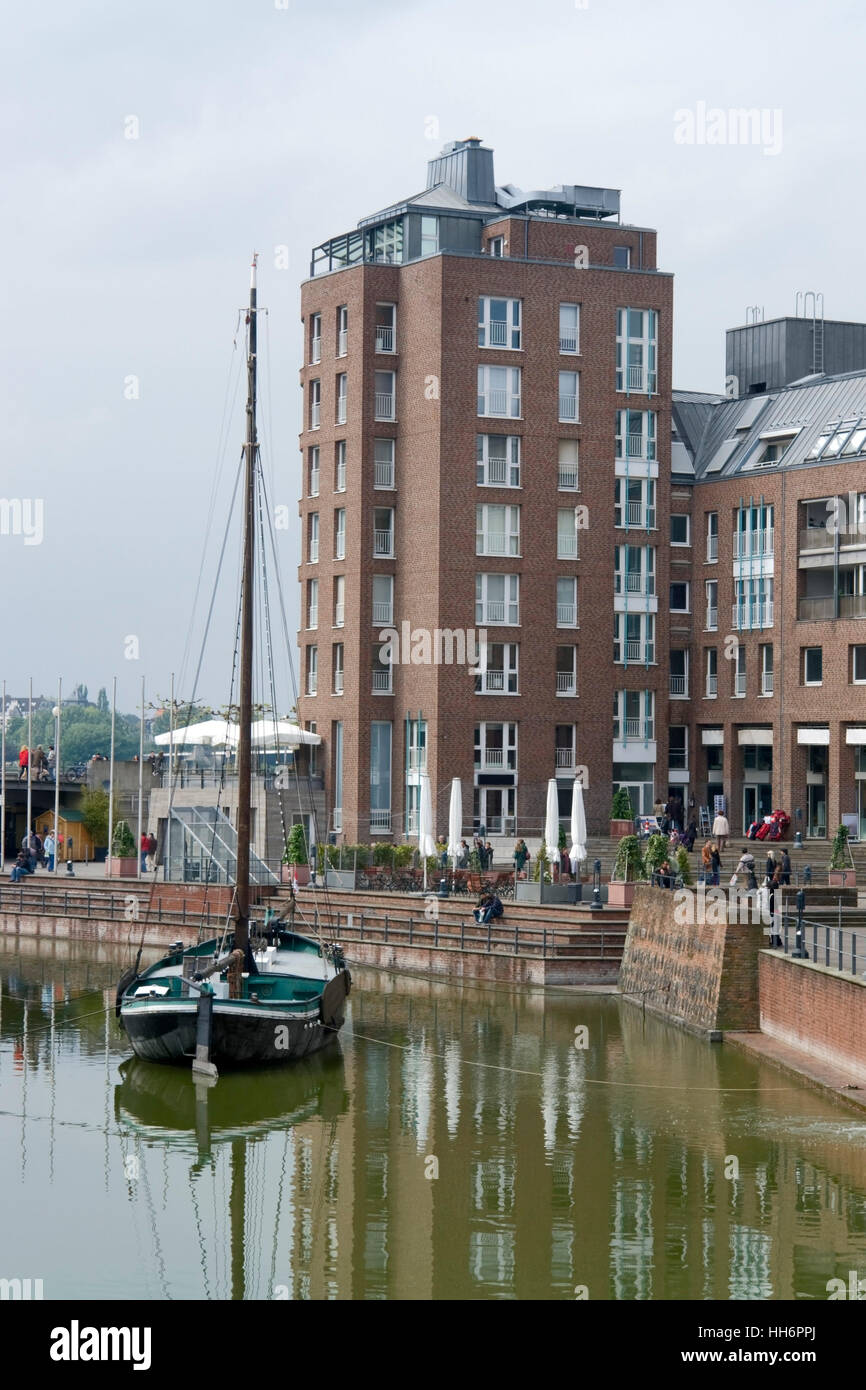 city, town, city life, townscape, style of construction, architecture ...