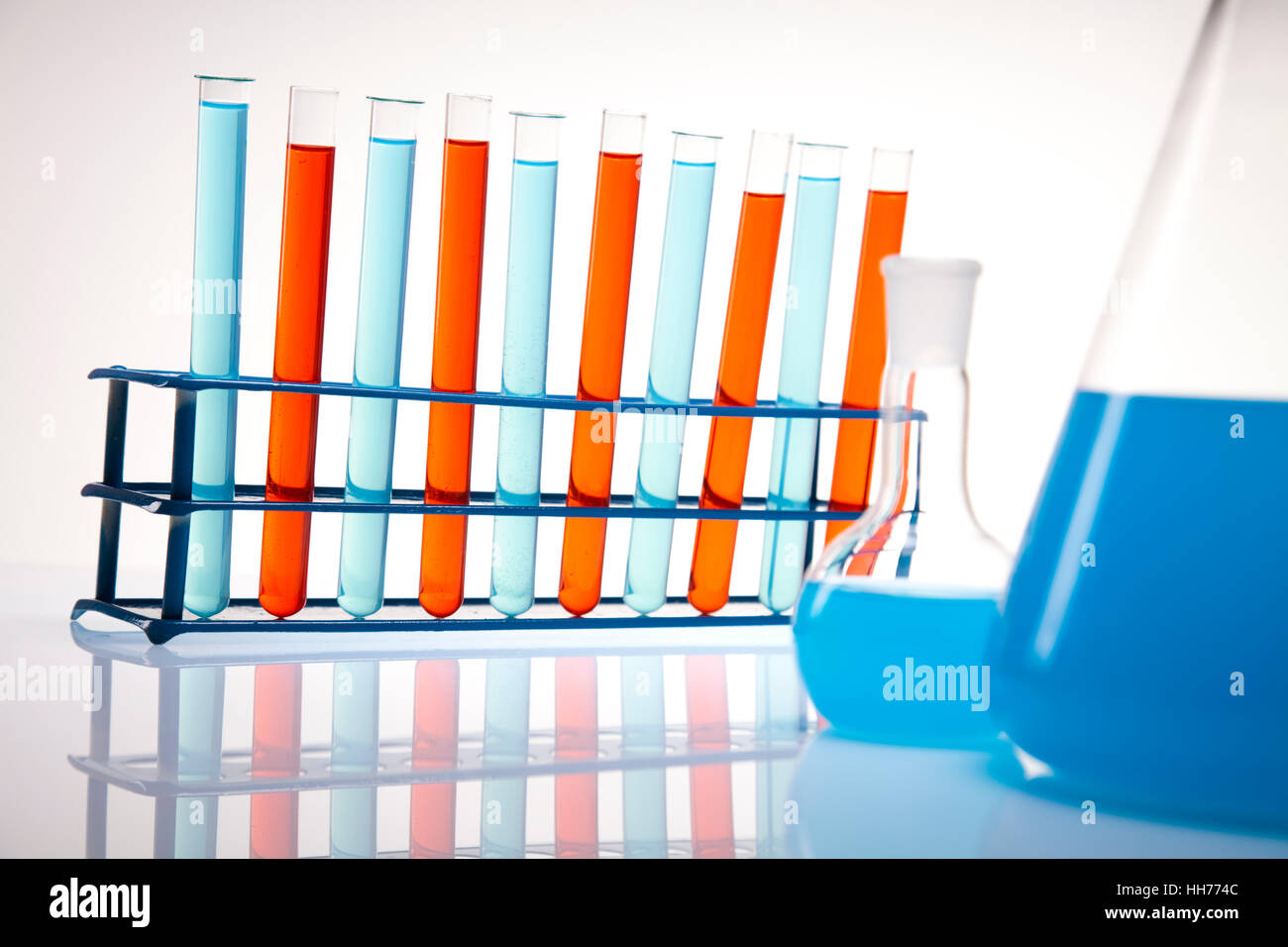 glass, chalice, tumbler, experiment, research, laboratory, equipment ...