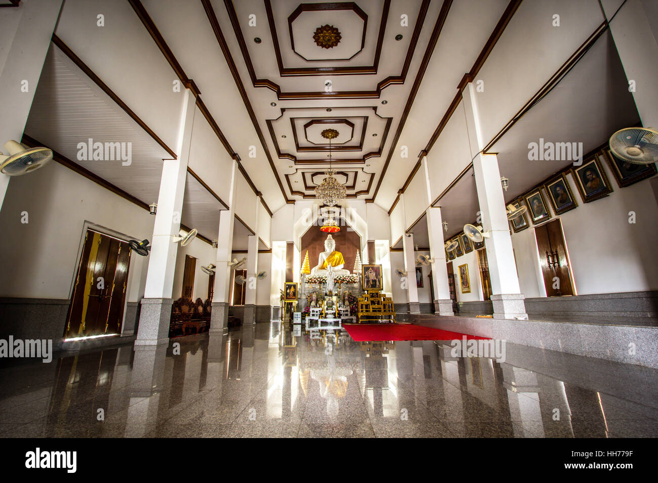 Interior of a Thai Temple Stock Photo - Alamy