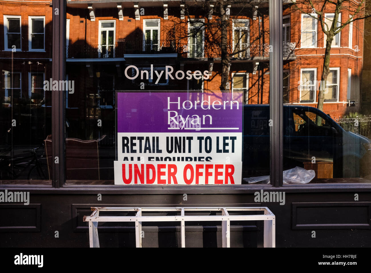 To Let Sign Stock Photo - Alamy