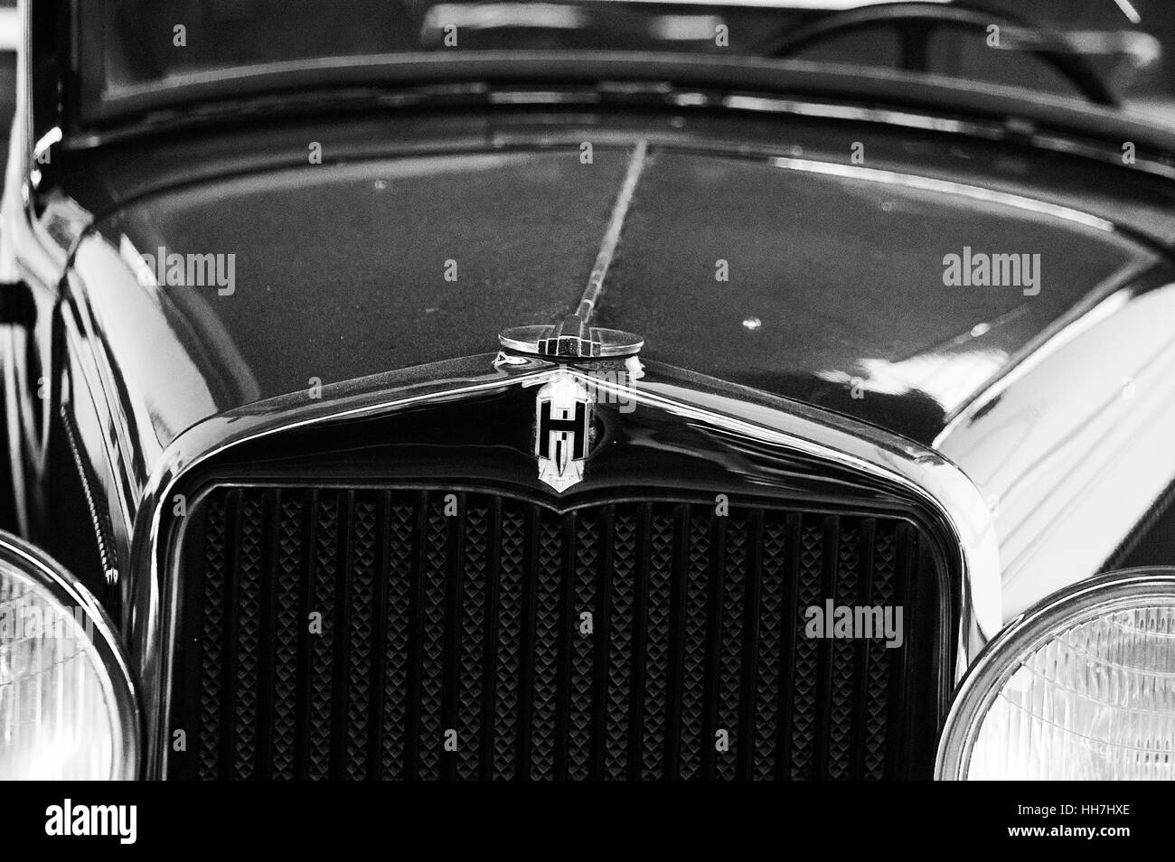 Hupmobile s series illustrations Black and White Stock Photos & Images ...