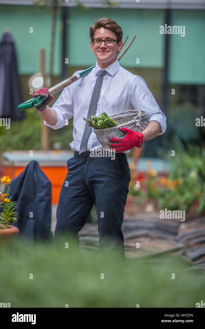 Mezzanine deck hi-res stock photography and images - Alamy