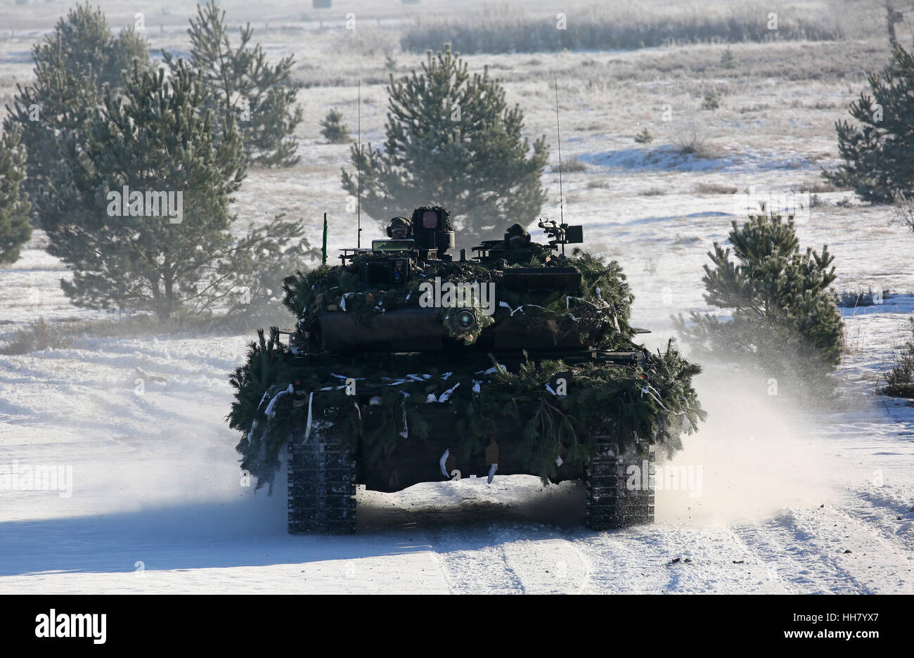 German tank snow hi-res stock photography and images - Alamy