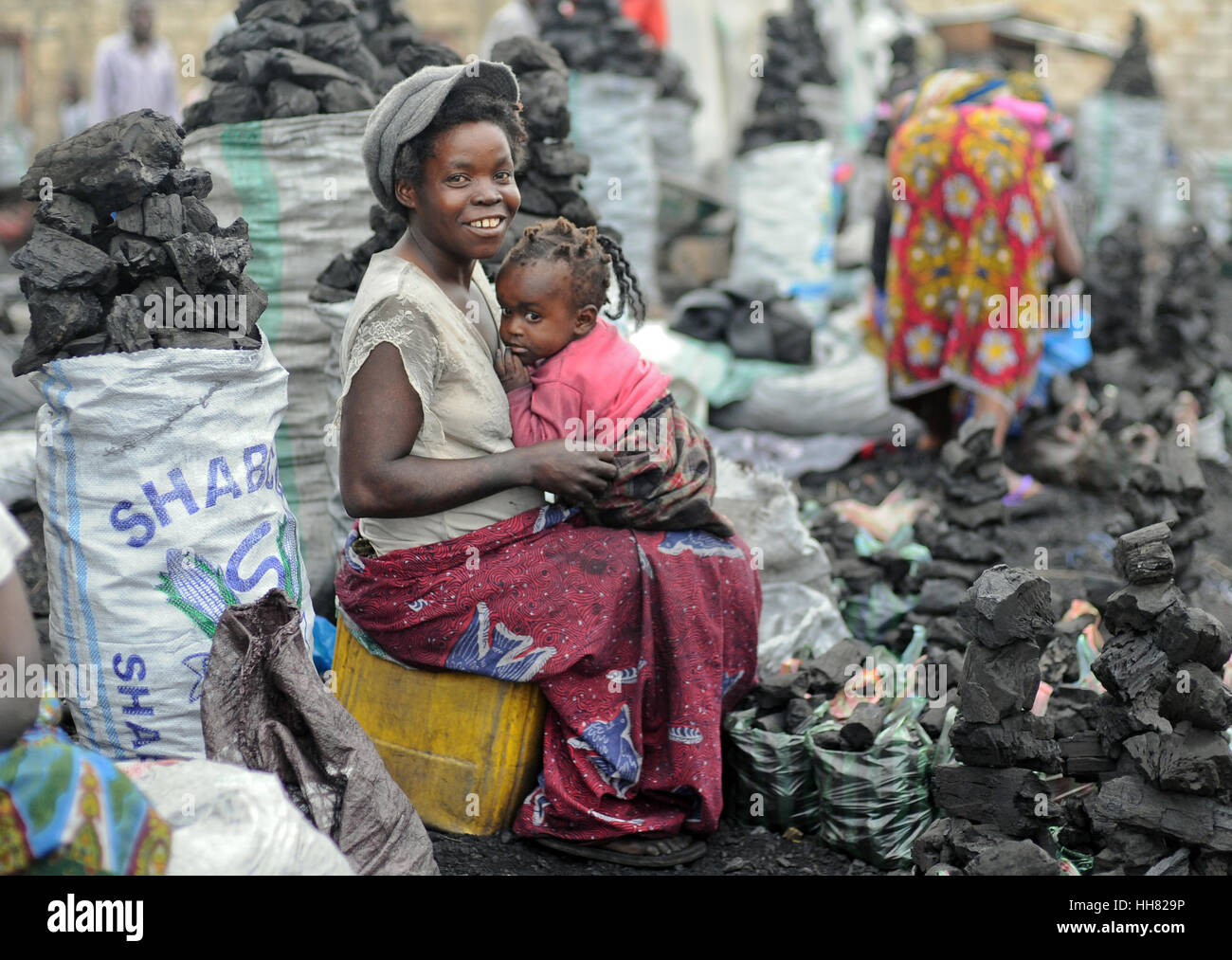 Lusaka, Zambia. 09th Mar, 2016. Beauty and her daughter Patricia ...