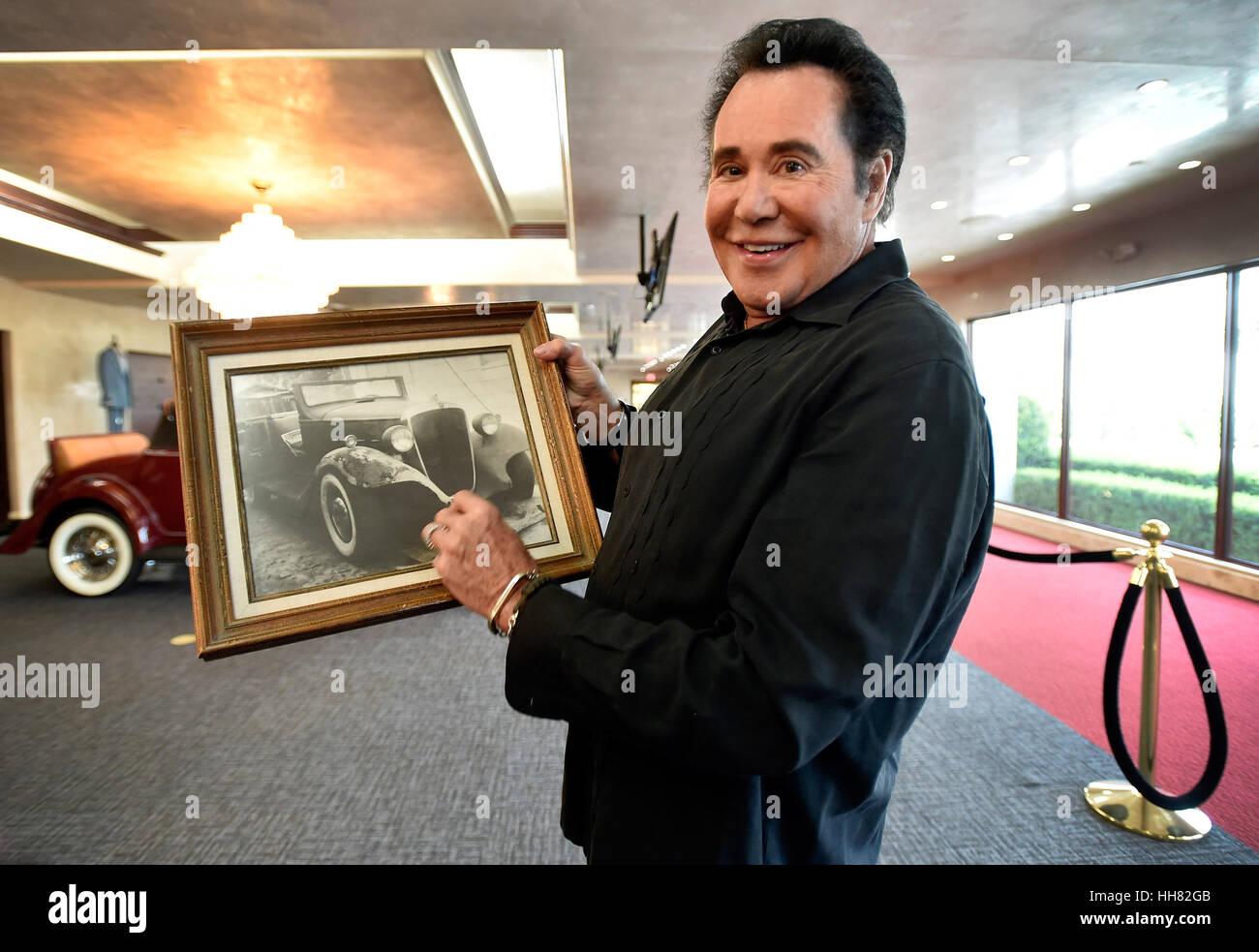 Las Vegas, Nevada, USA. 14th Sep, 2015. Entertainer Wayne Newton speaks ...
