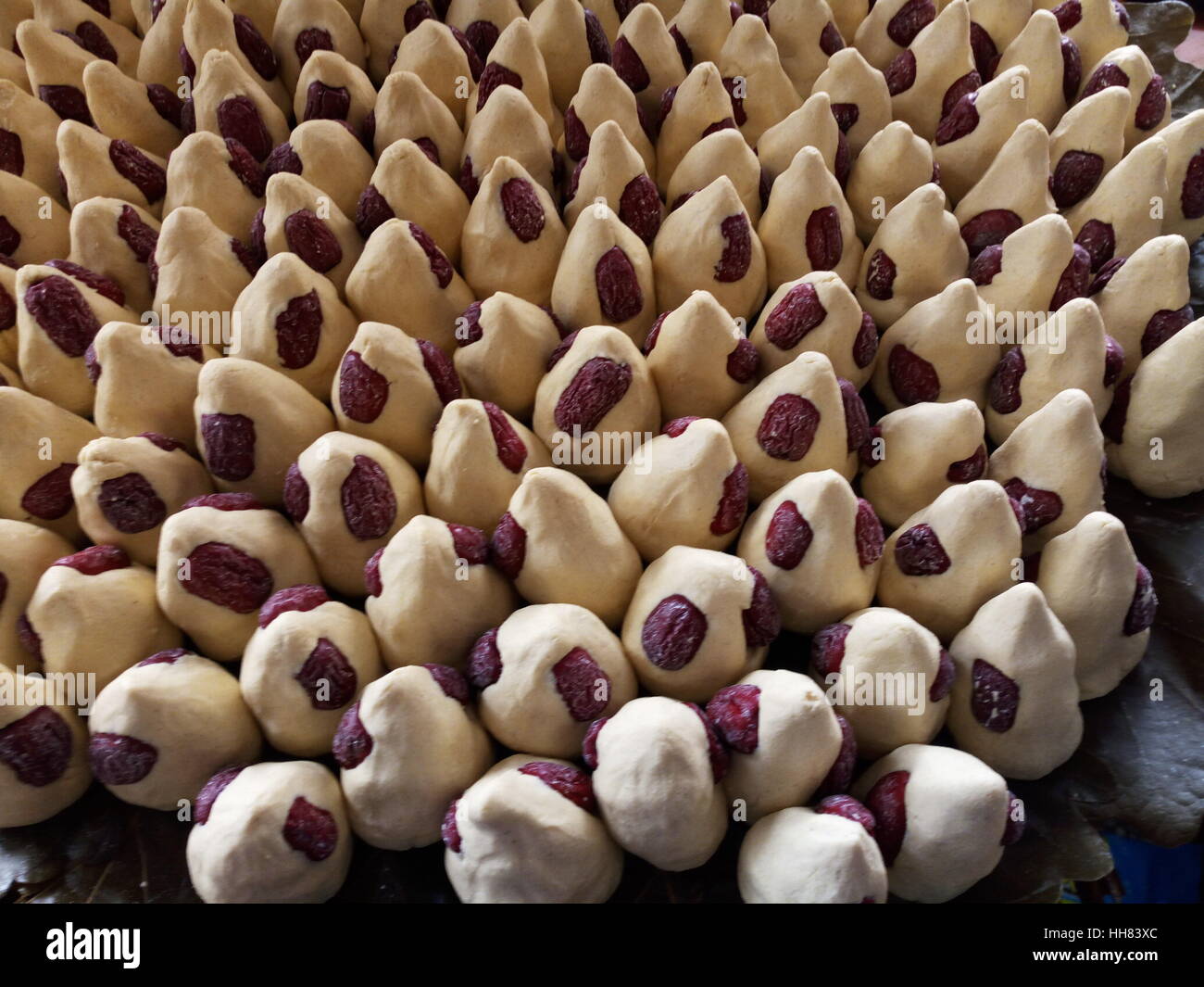 Qingzhou, China. 17th Jan, 2017. **EDITORIAL USE ONLY. CHINA OUT** The ...