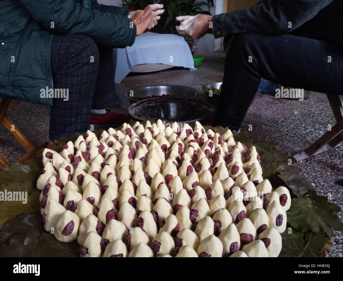 Qingzhou, China. 17th Jan, 2017. **EDITORIAL USE ONLY. CHINA OUT** The ...