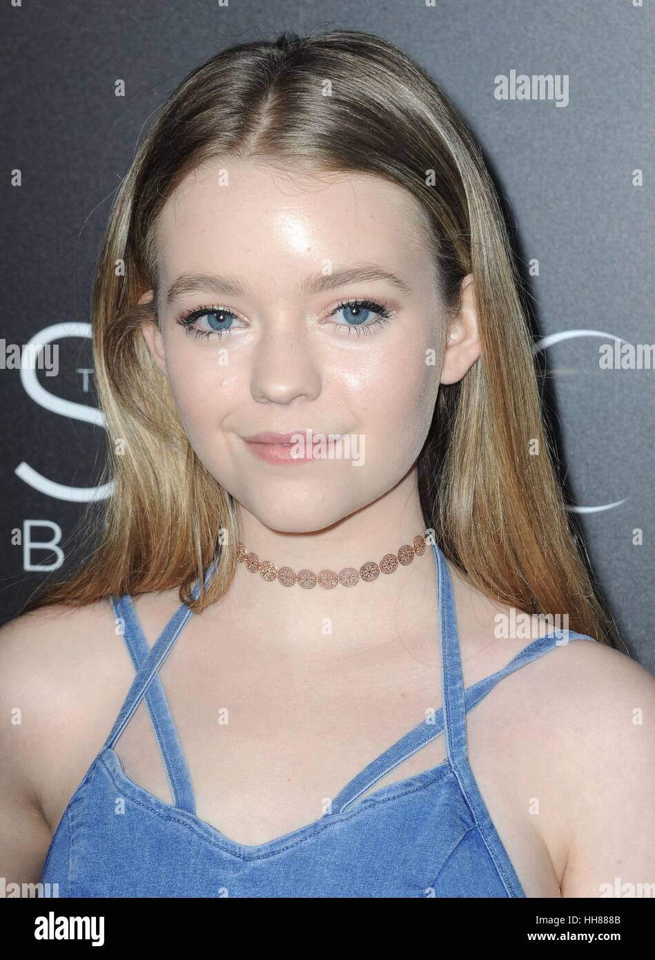 Los Angeles, CA, USA. 17th Jan, 2017. Jade Prettyjohn at arrivals for ...