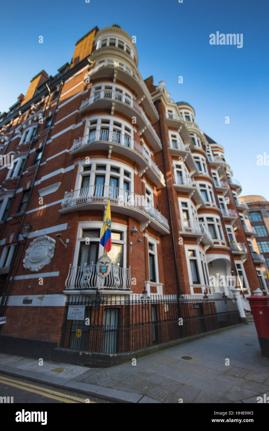 Londons ecuadorian embassy hi-res stock photography and images - Alamy