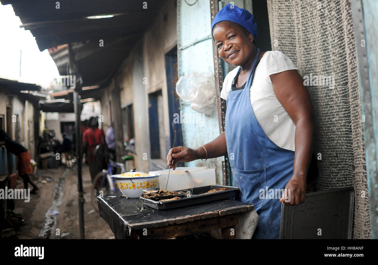 Zambia lusaka slum hi-res stock photography and images - Alamy