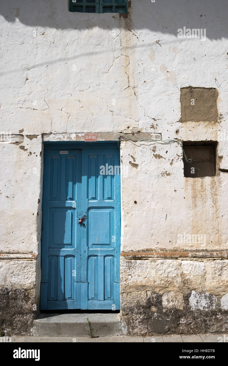 rustic colonial house in rural Ecuador Stock Photo - Alamy