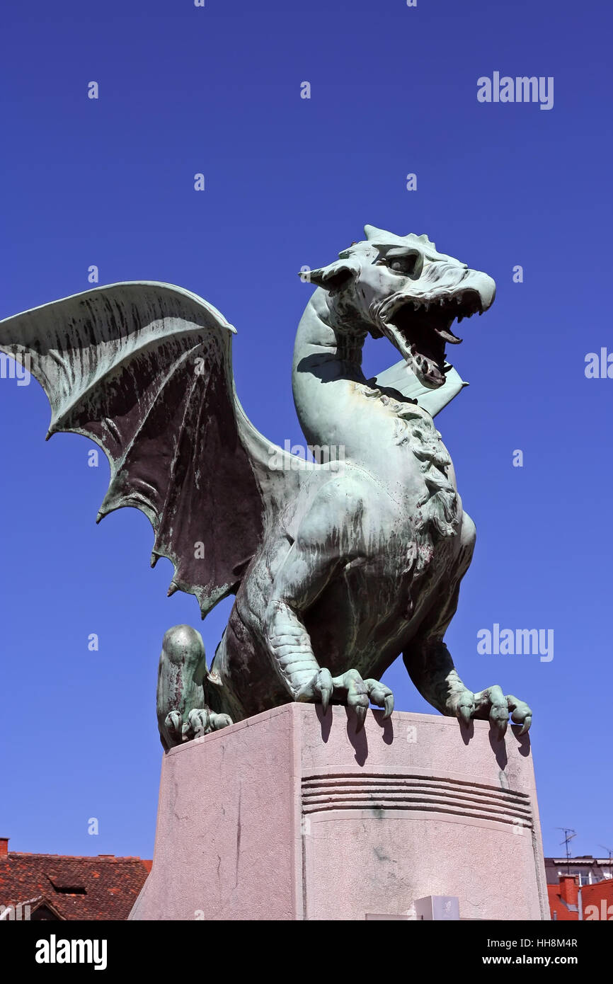 Stone made Dragon sculpture. Dragon statue Stock Photo - Alamy