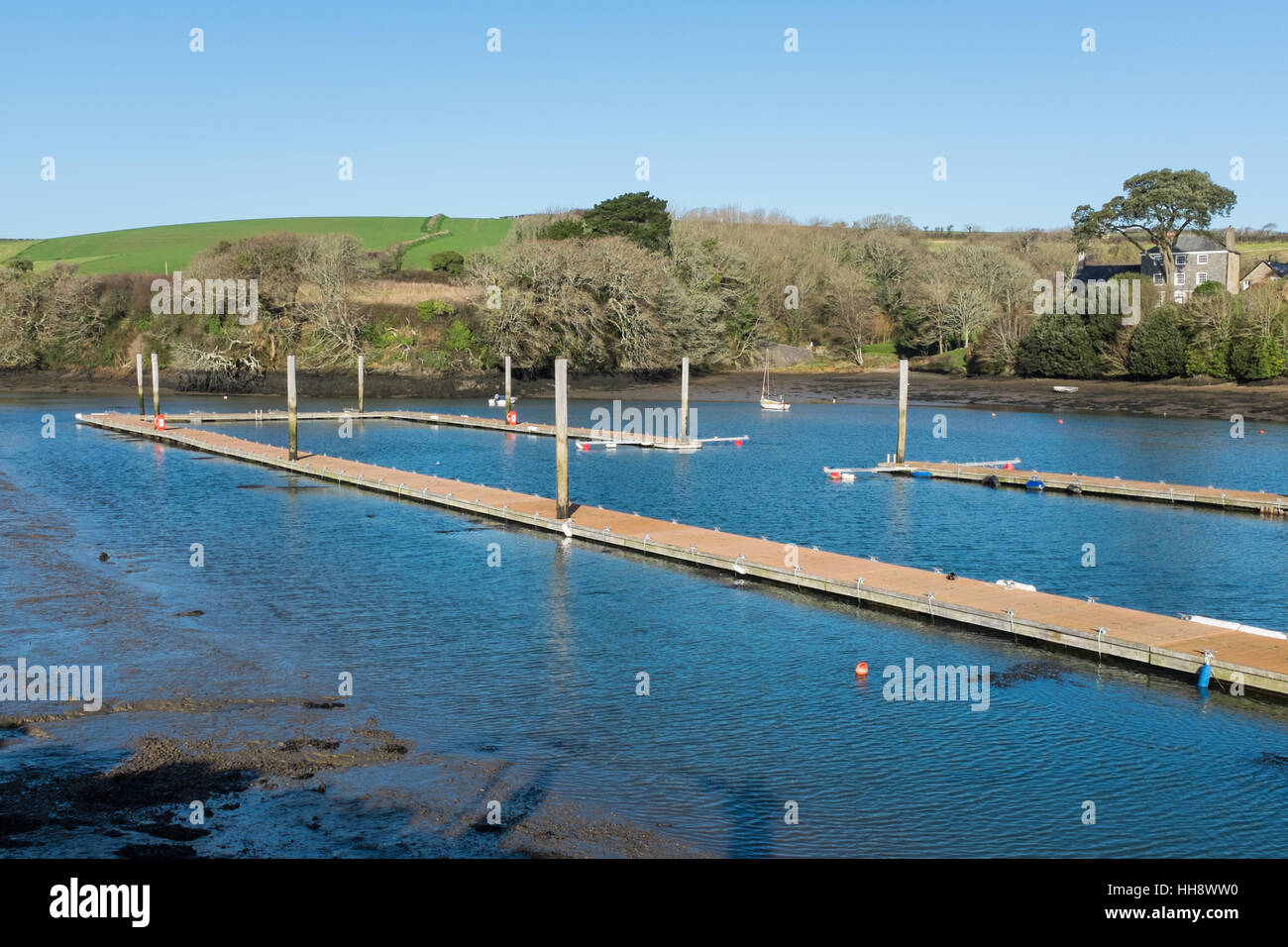 Empty pontoon moorings at Batson in Salcombe, Devon Stock Photo - Alamy