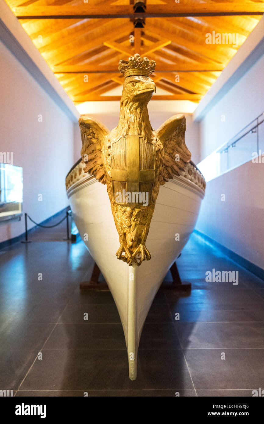 Naval barges hi-res stock photography and images - Alamy