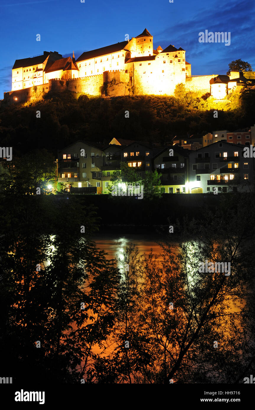 Burghausen castle bavaria night hi-res stock photography and images - Alamy