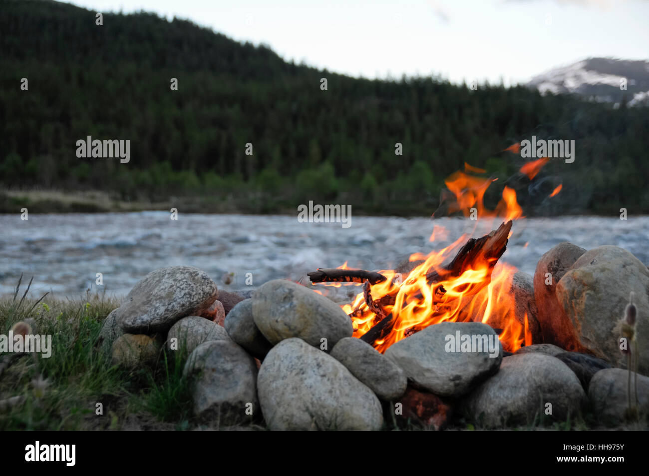 Hot campfire rocks hi-res stock photography and images - Alamy