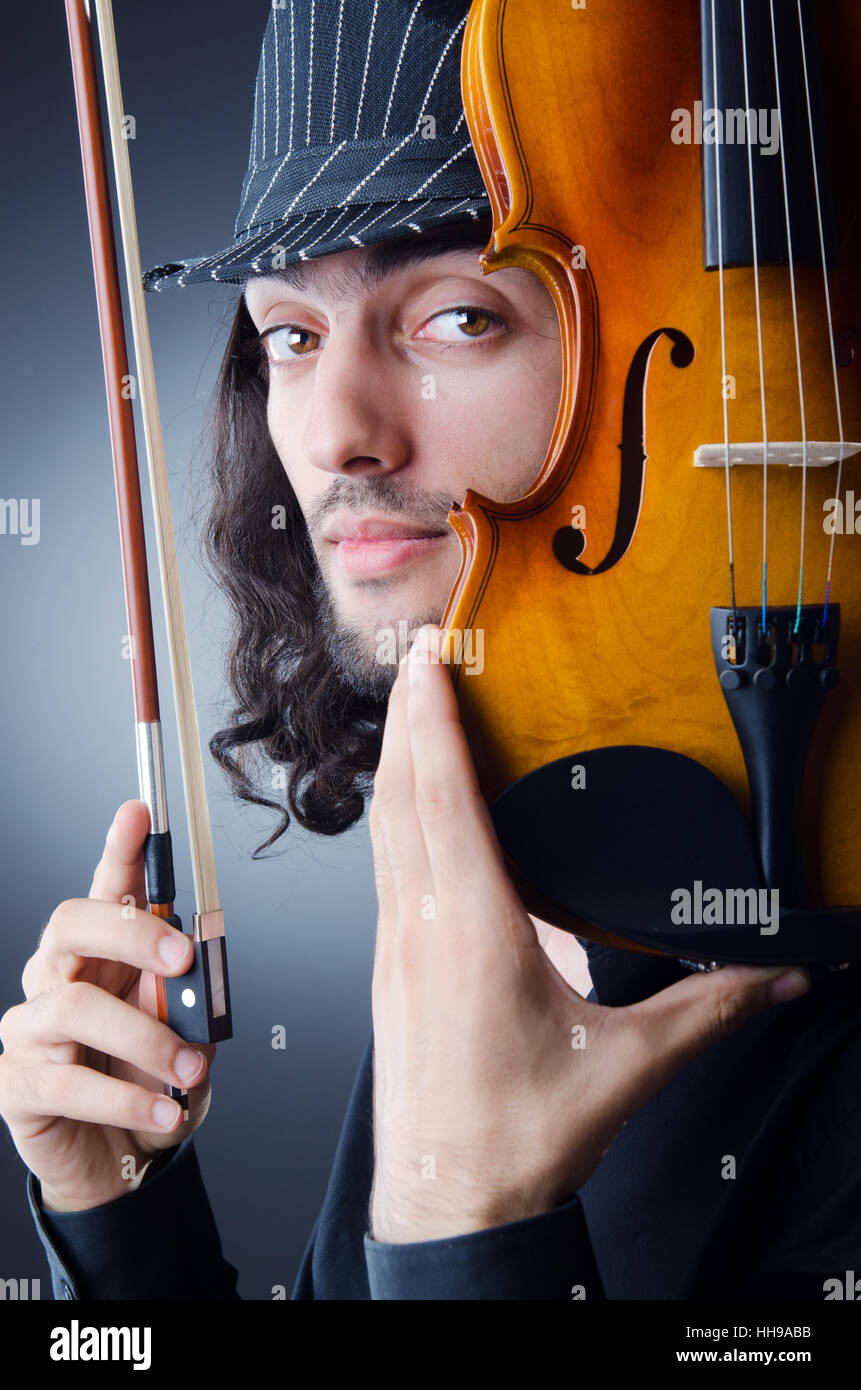 Gypsy violin player in studio Stock Photo - Alamy