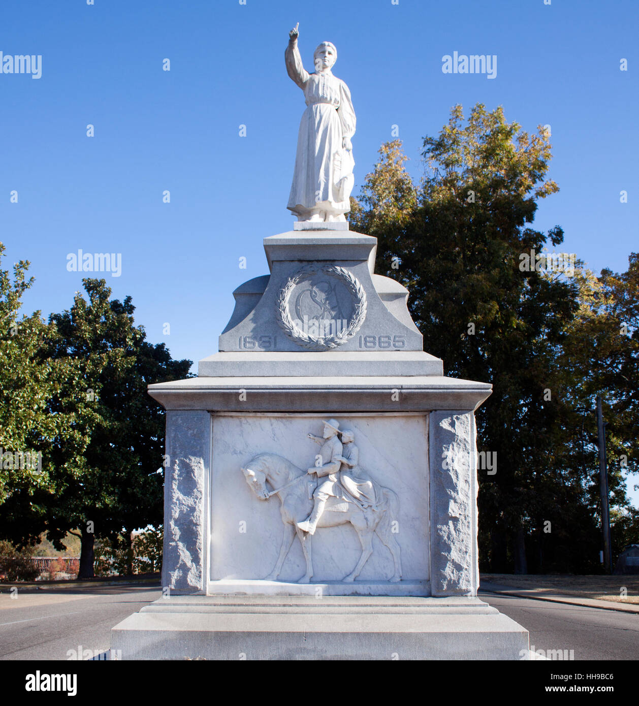 Confederate statue memorial civil war hi-res stock photography and ...