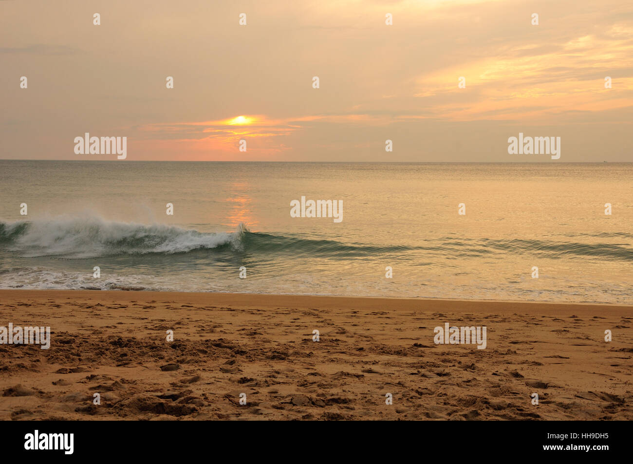 Reflecting the sun off of the sand hi-res stock photography and images ...