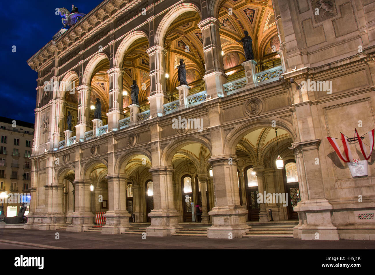 Vienna Opera house Stock Photo - Alamy